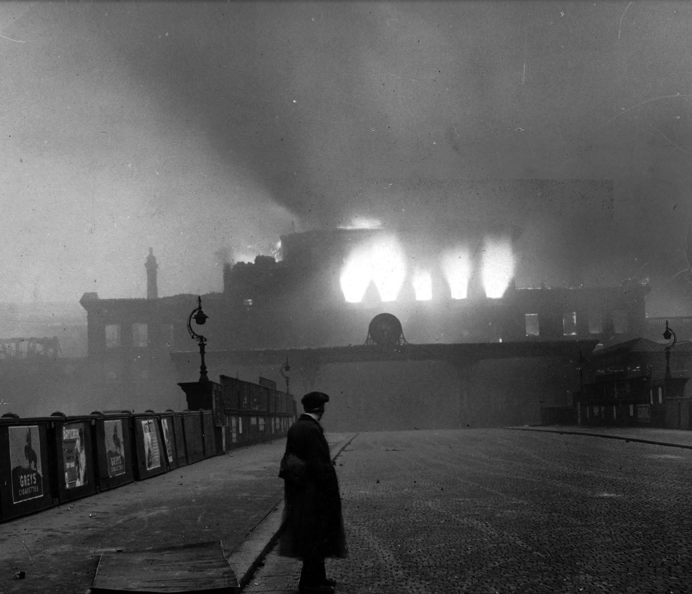 The Christmas Blitz of December 1940 - Manchester | Local History