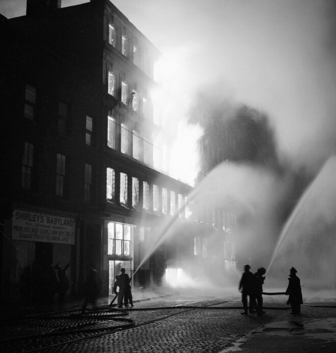 Christmas Blitz in Manchester 1940 | Wartime History | iNostalgia