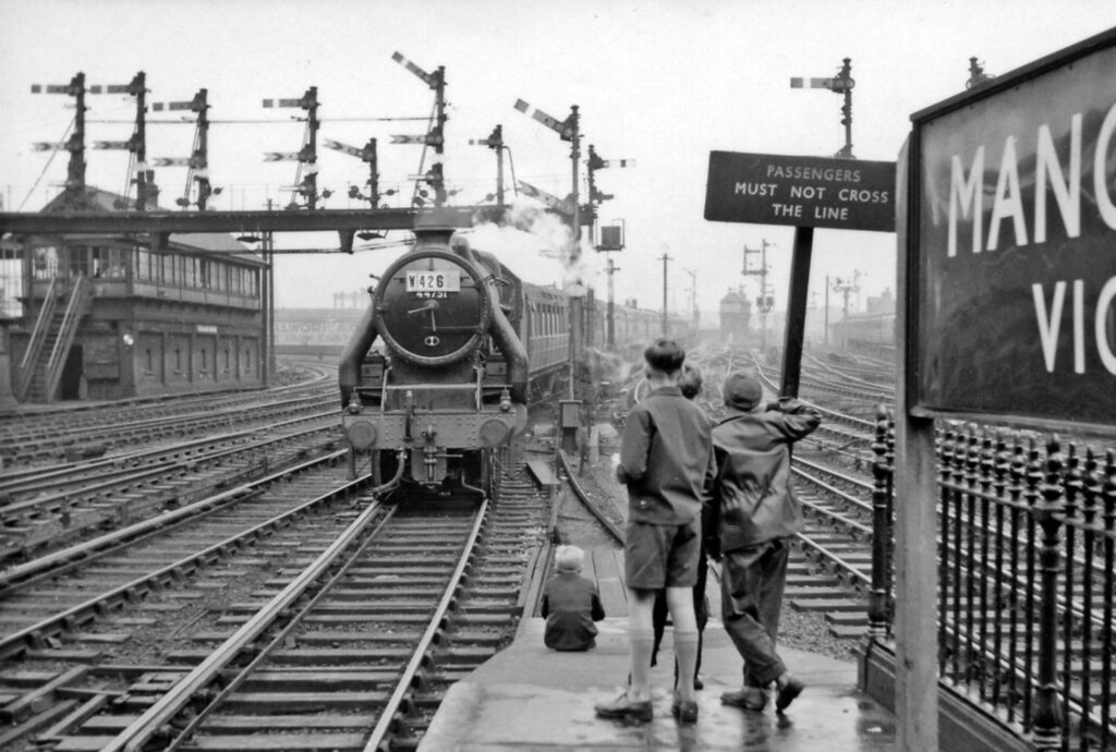 Manchester Victoria Railway Station - A History | Travel History ...